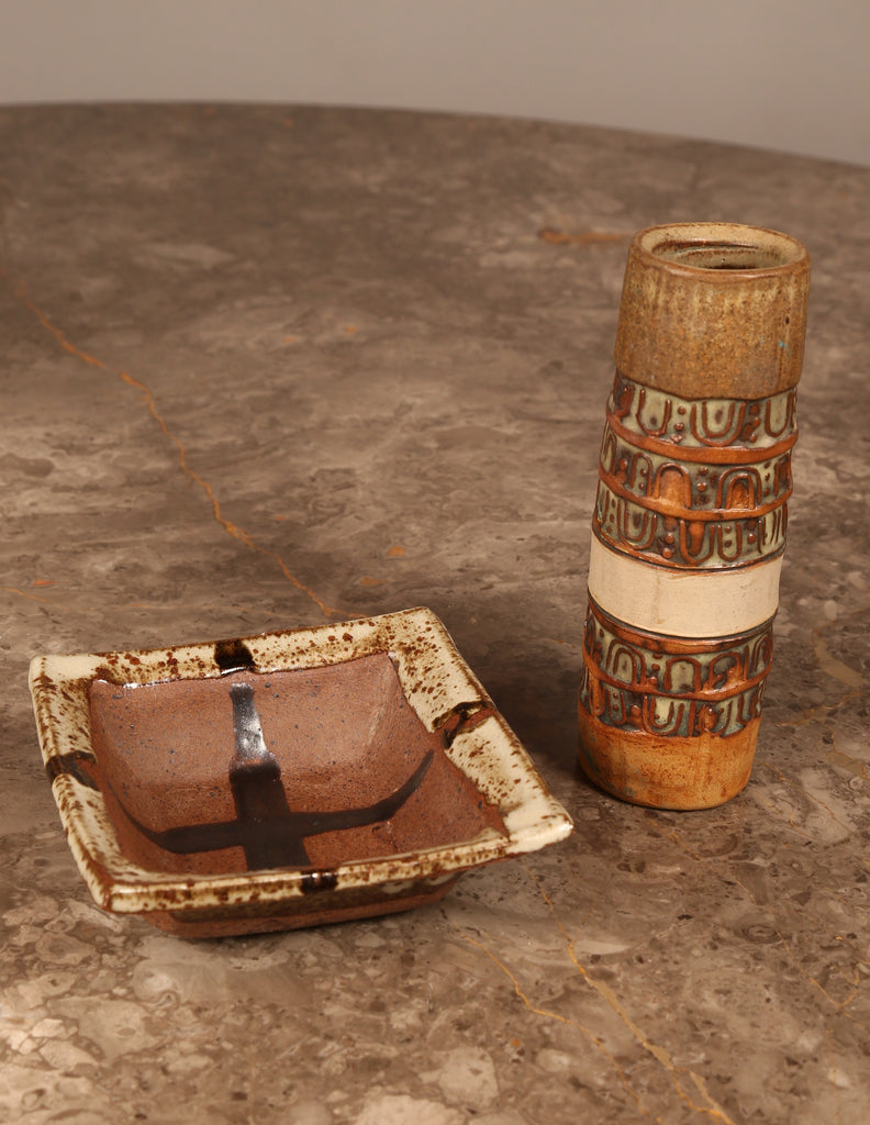 Studio pottery vase by Louis Hudson UK, 1960s – a fold of chairs